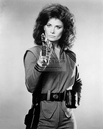 JANE BADLER AS "DIANA" IN THE NBC TV SERIES "V" - 8X10 PUBLICITY PHOTO ...