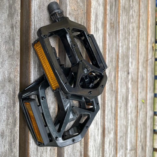 wellgo flat pedal black with reflector | eBay