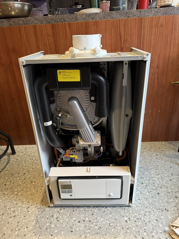 Vaillant ecoTEC Pro 24 Combi Boiler – A-Rated, Fully Working, Great ...