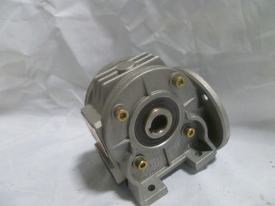 BONFIGLIOLI Typ VF30-N-15-P63B14 15:1 Gear Reduzierer Code 200310099 ...
