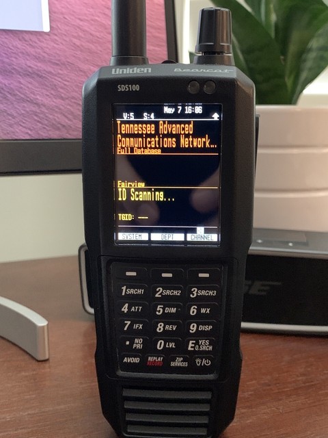 Uniden SDS100 Digital APCO Deluxe Trunking Handheld Scanner for sale ...