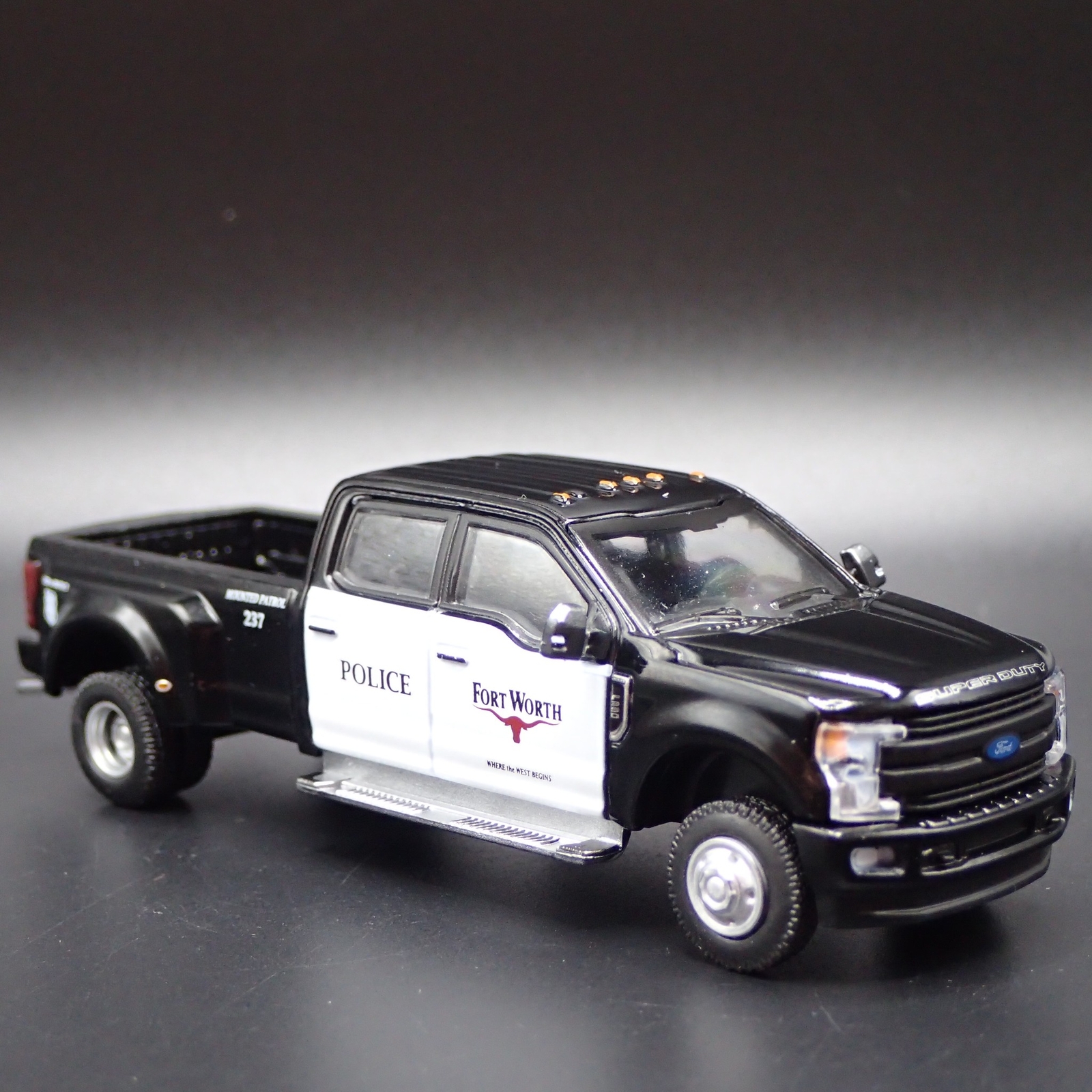 2019 FORD F350 DUALLY FORT WORTH TEXAS POLICE DEPT 1:64 SCALE DIECAST ...