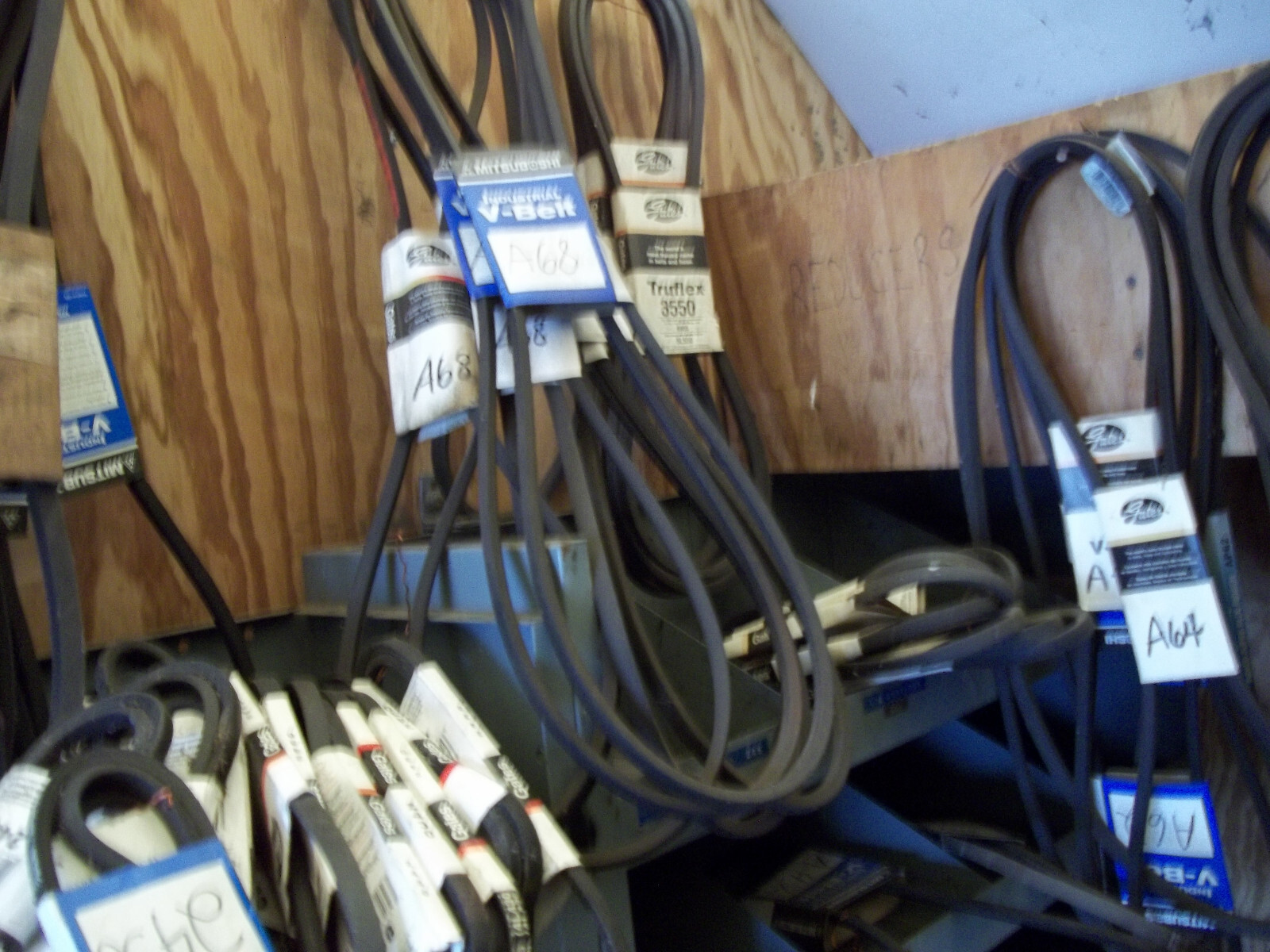 Industrial V-Belts B,Gates Hi Power II, Tri Power, Super HC Mitsu B103 ...