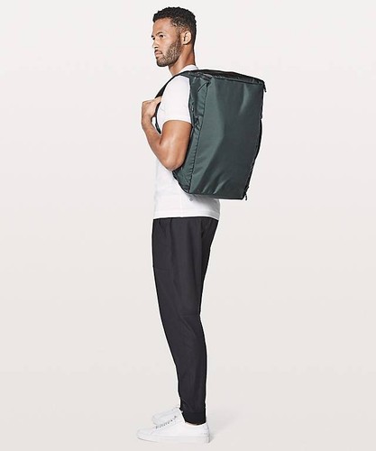 Lululemon Assert Duffel Bag Backpack *39L - Melanite (Grey) $168 EUC | eBay