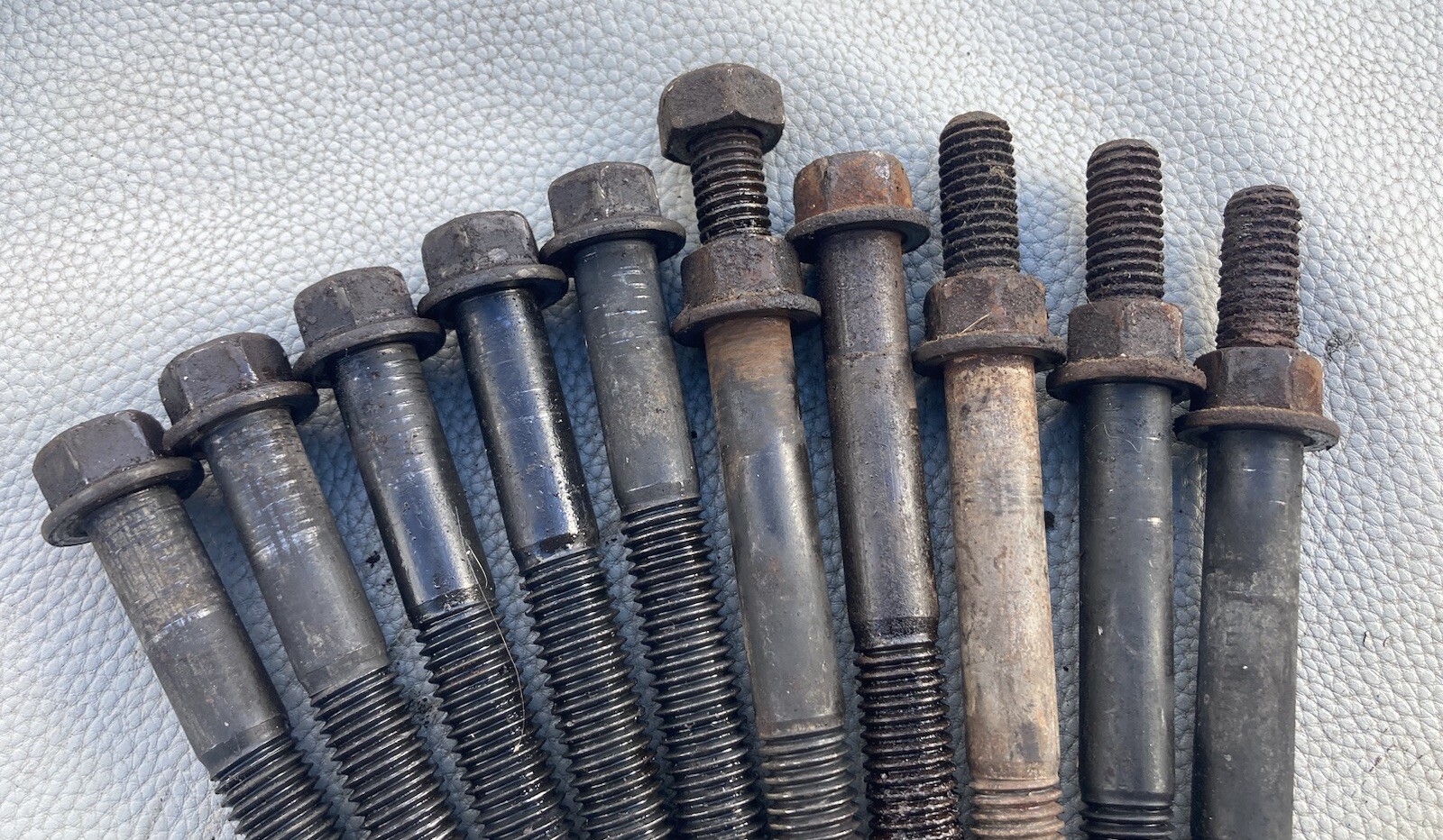 Jeep Wrangler YJ TJ OEM 2.5 4 Cylinder Head BOLTS 87-02 COMPLETE | eBay