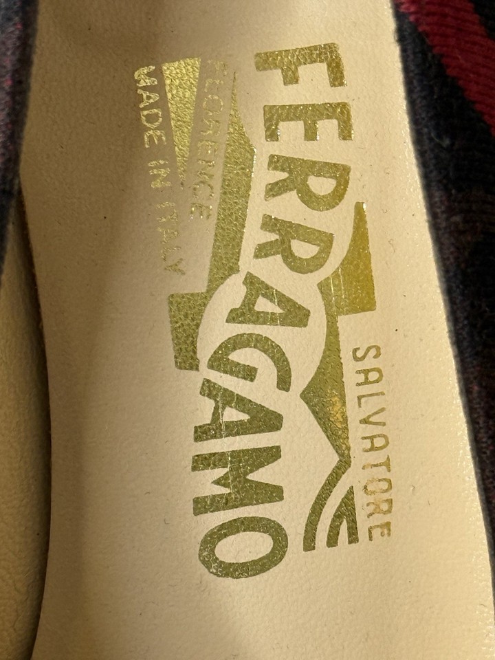 Salvatore Ferragamo Vintage Womens Multi-Color Logo & Leather Pumps 7 ...