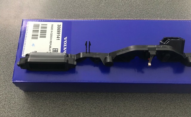 Volvo S40, V50 Genuine 30753757 boot Tailgate handle micro Switch ...