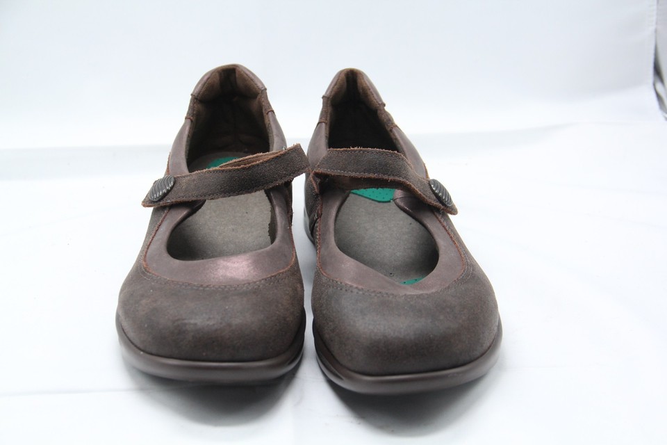 SAS Step Out Mary Jane Shoes Womens Size 9 W Brown Leather Strap Slip ...