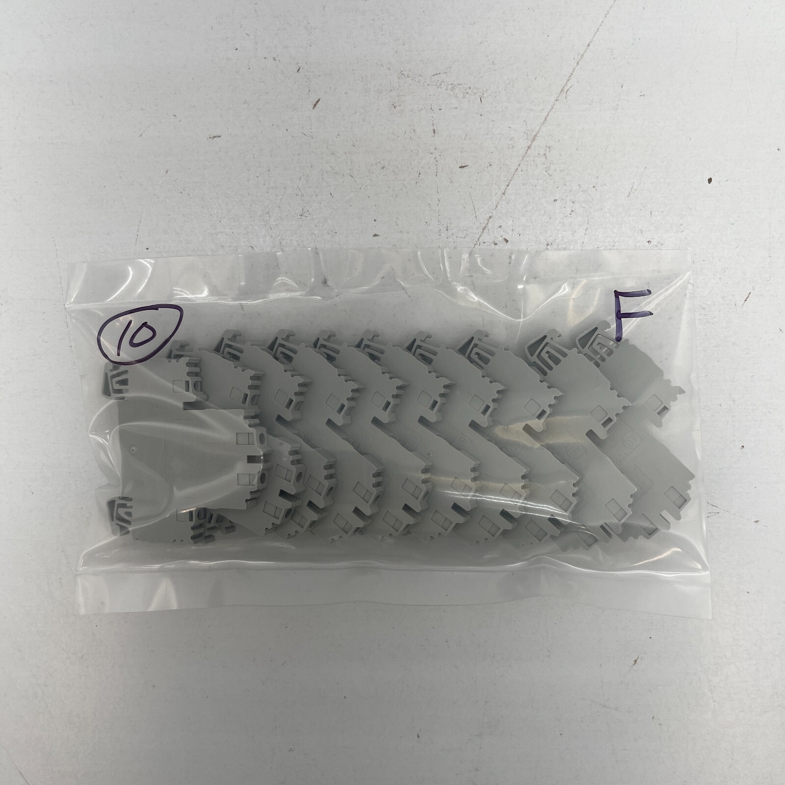 Allen Bradley 1492-JD4 Two Circuit Feed Through Terminal Block, Gray ...