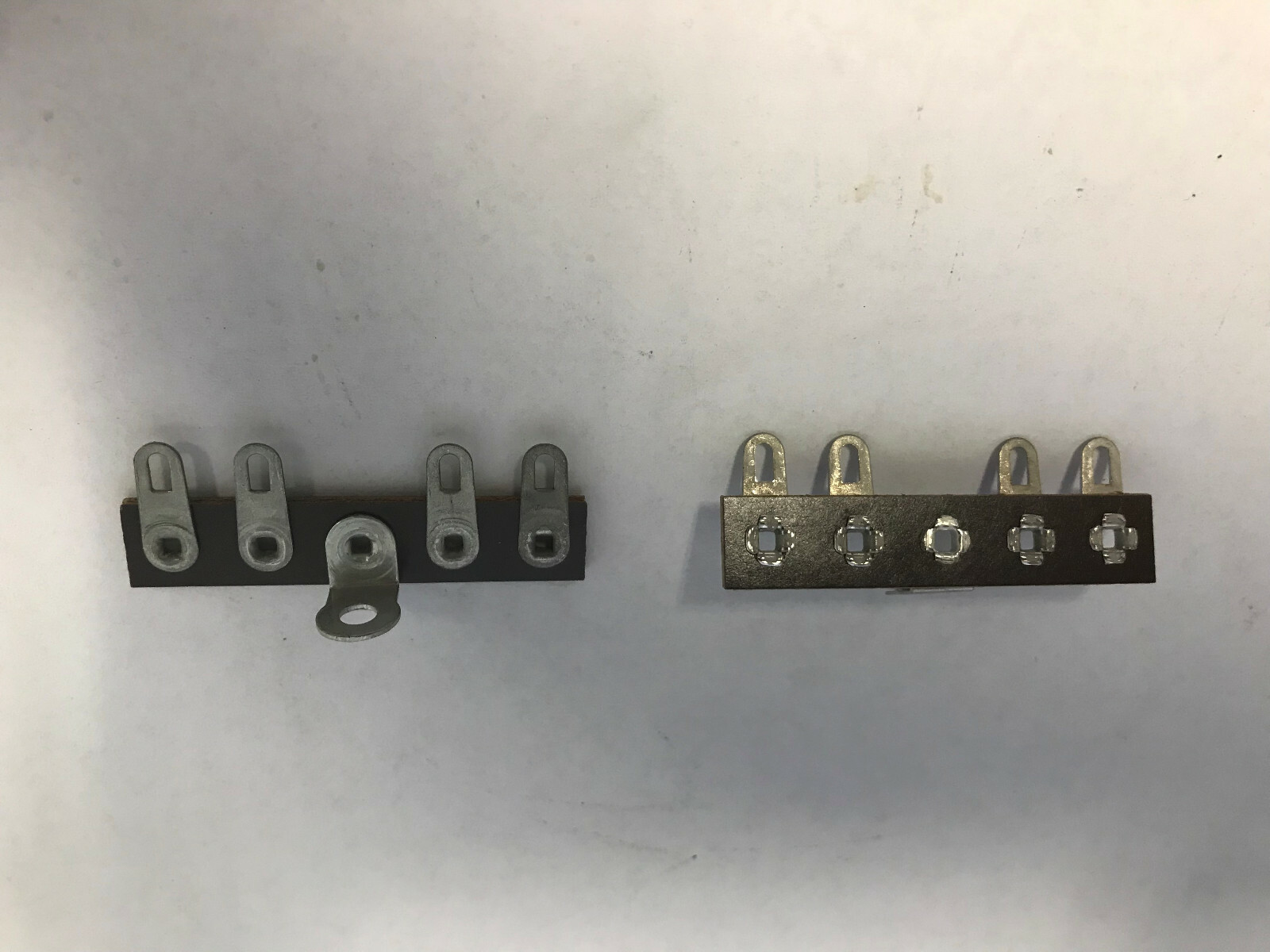 LOT OF 2 Cinch 54B (4 + 1 Ground) 5 Position Terminal Lug Strip ...