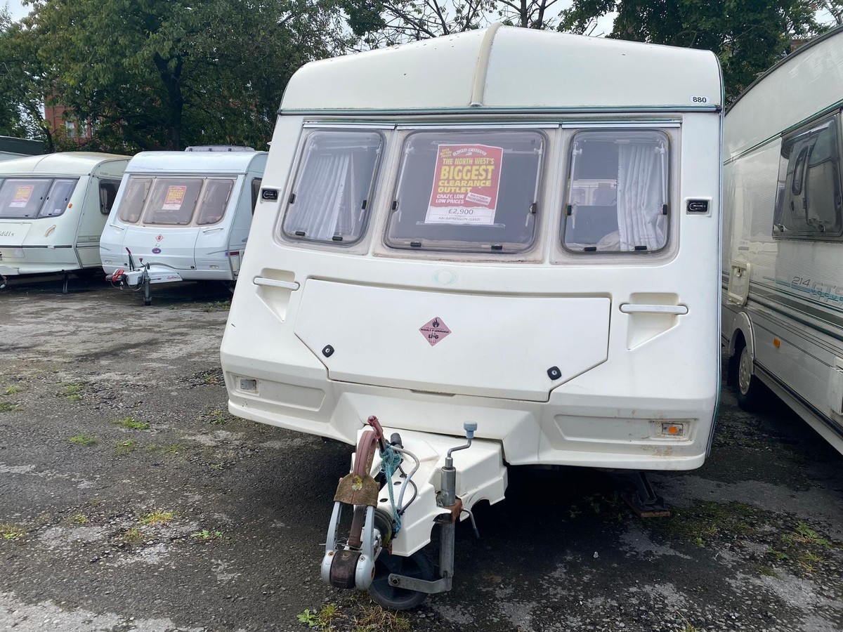 Abi Monza We Transformed Our Drab Old Caravan Into A Pink Paradise