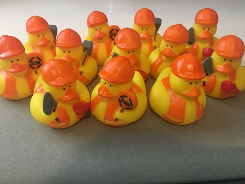 New 12 Lot RUBBER DUCKIES Construction Hard Hat Fix-it Handyman Ducks 2 ...