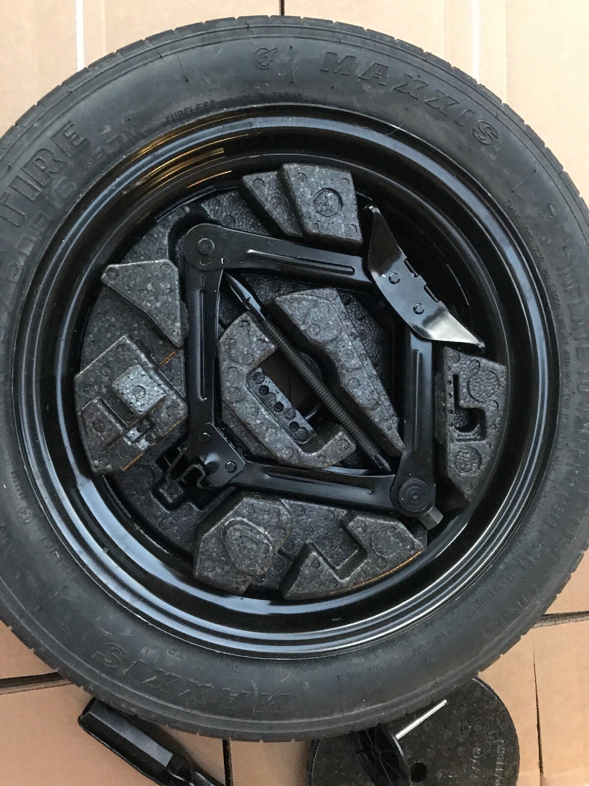 Neumático de repuesto con llanta de acero para rueda Ford Focus Fusion ...