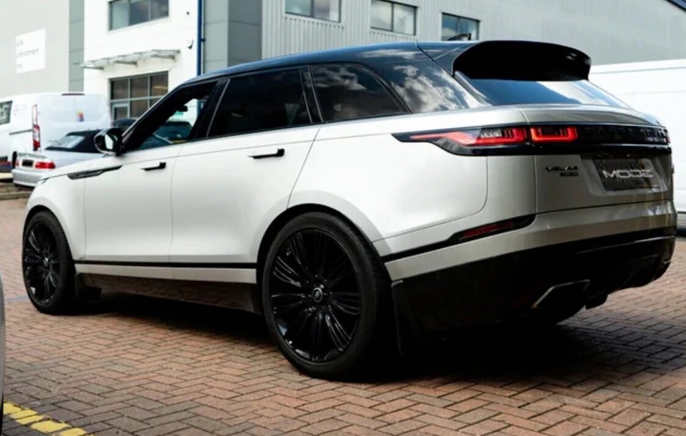 22x9.5 Wheels For Range Rover Evoque Velar 5x108 Gloss Black 22" New ...