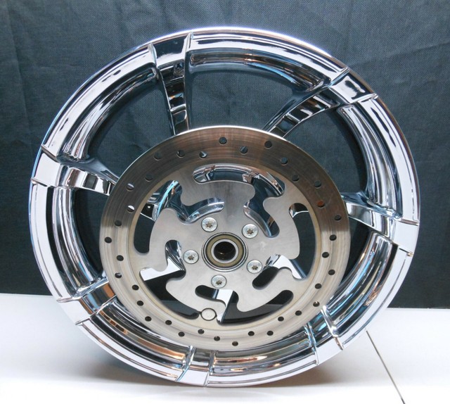 Harley Davidson Agitator Rear Wheel Chrome CVO 47951 10 18 X 5 Touring ...
