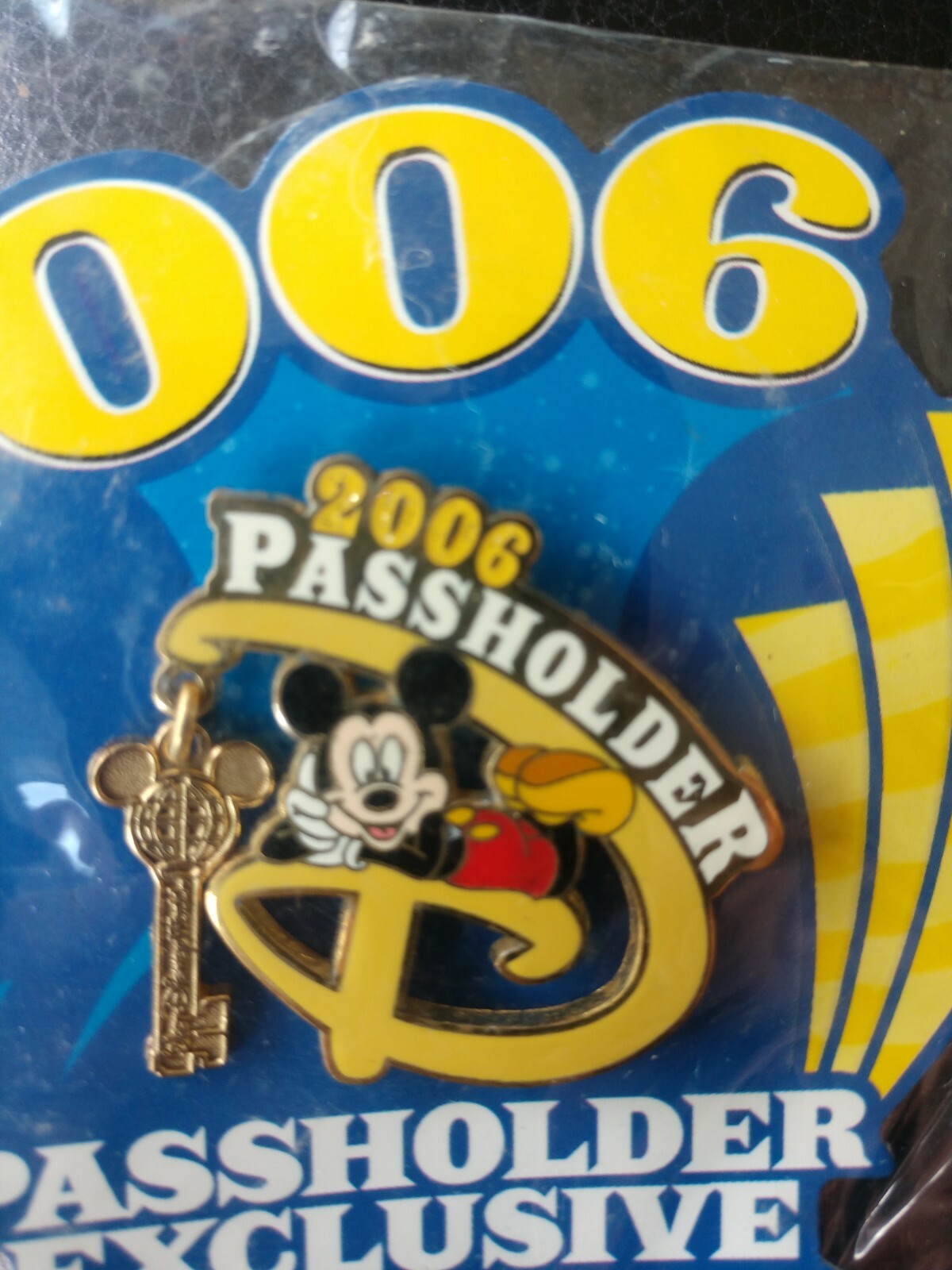 Disney 2006 Passholder Exclusive Mickey Big D And Dangling Key Pin WWD ...
