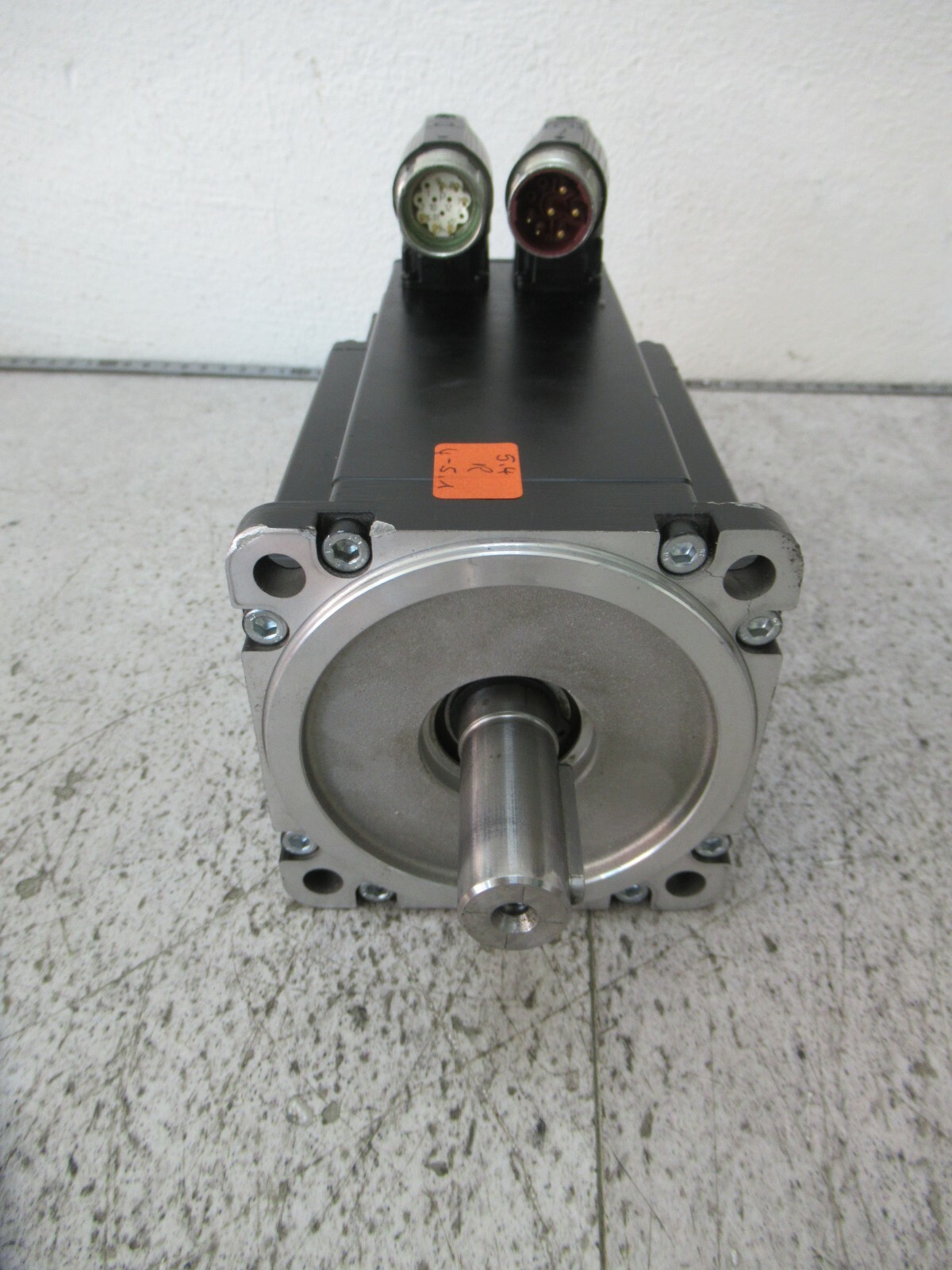 B&R 8LSA44.R0030D100-0 Servo Motor Rev.C5 400V 2 8A 3000 RPM for sale ...