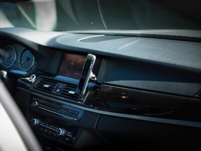 Rennline Magnetic Phone Mount BMW 5 Series F10 / F11 2010-2016 | eBay