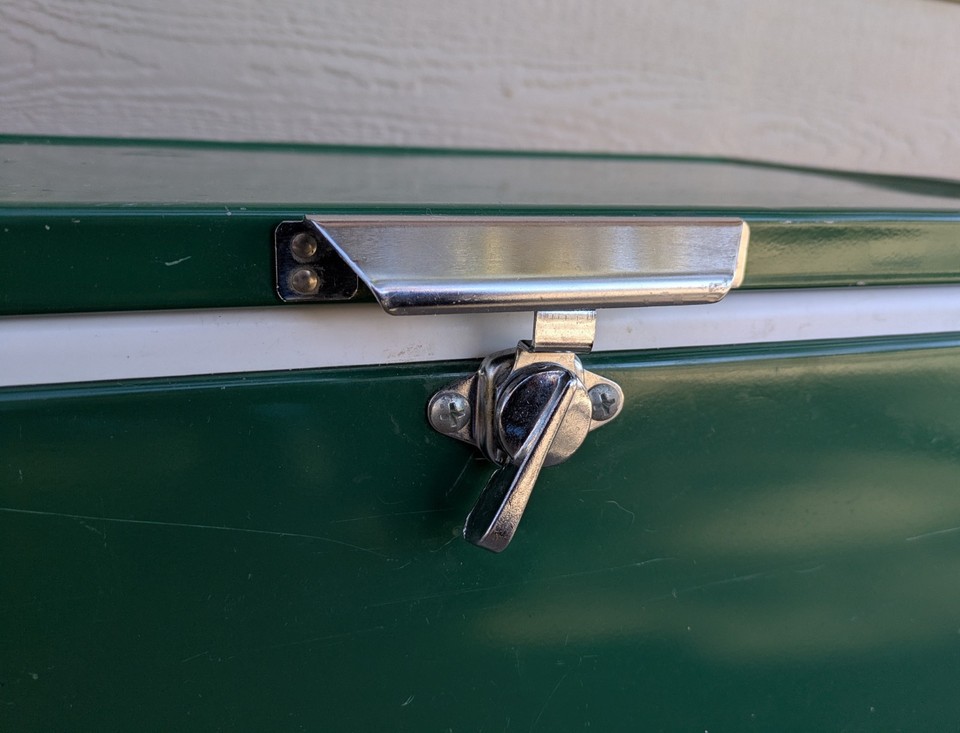 Vintage 1984 Coleman Green Metal Ice Chest Cooler Box F47 | eBay