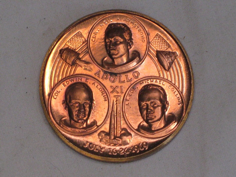 vintage APOLLO XI ARMSTRONG ALDRIN COLLINS coin medal LOMBARDO Canada ...