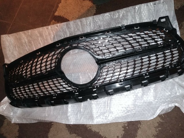 MERCEDES C117 CLA Front Grille 1178809700 (bdrm) Genuine for sale ...