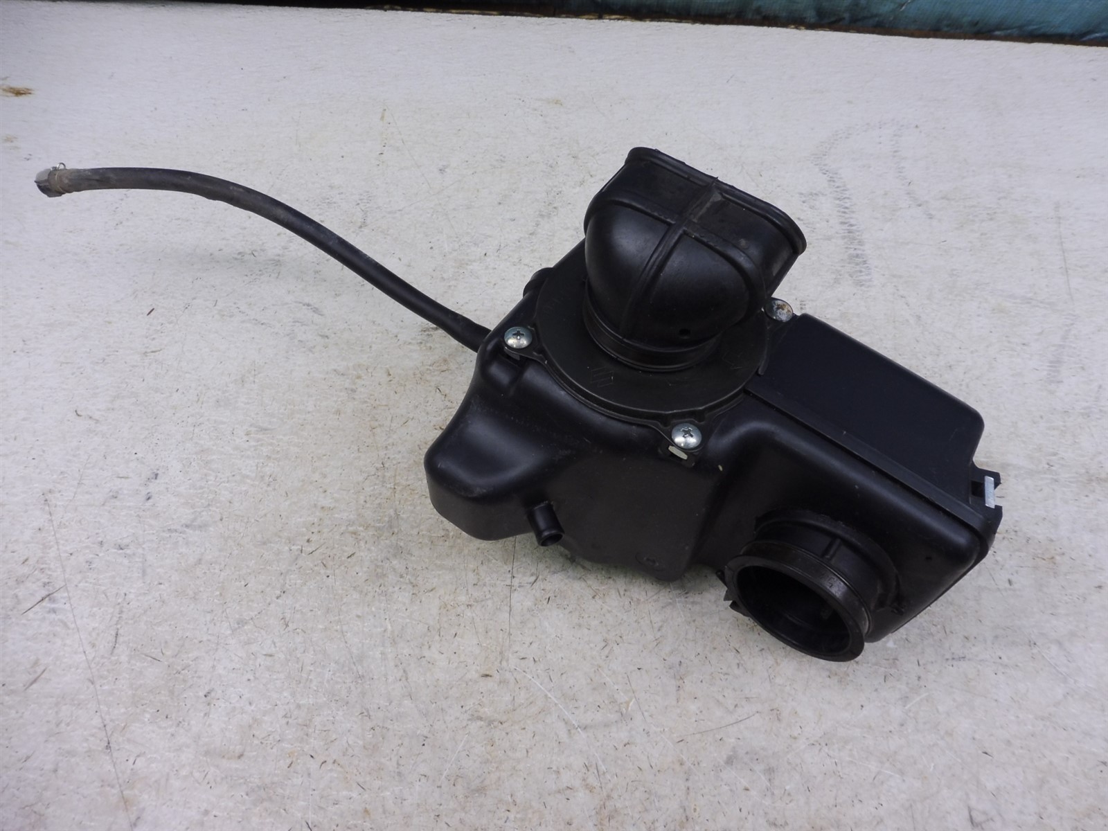 2002 Suzuki VZ800 VZ 800 Marauder S661' air box intake filter chamber ...