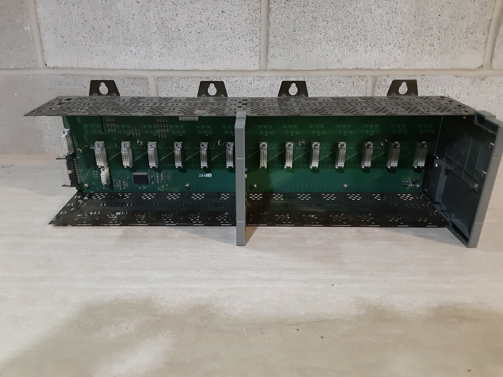 ALLEN BRADLEY 1746-A13 Ser. B SLC 500 13 SLOT RACK CHASSIS | eBay