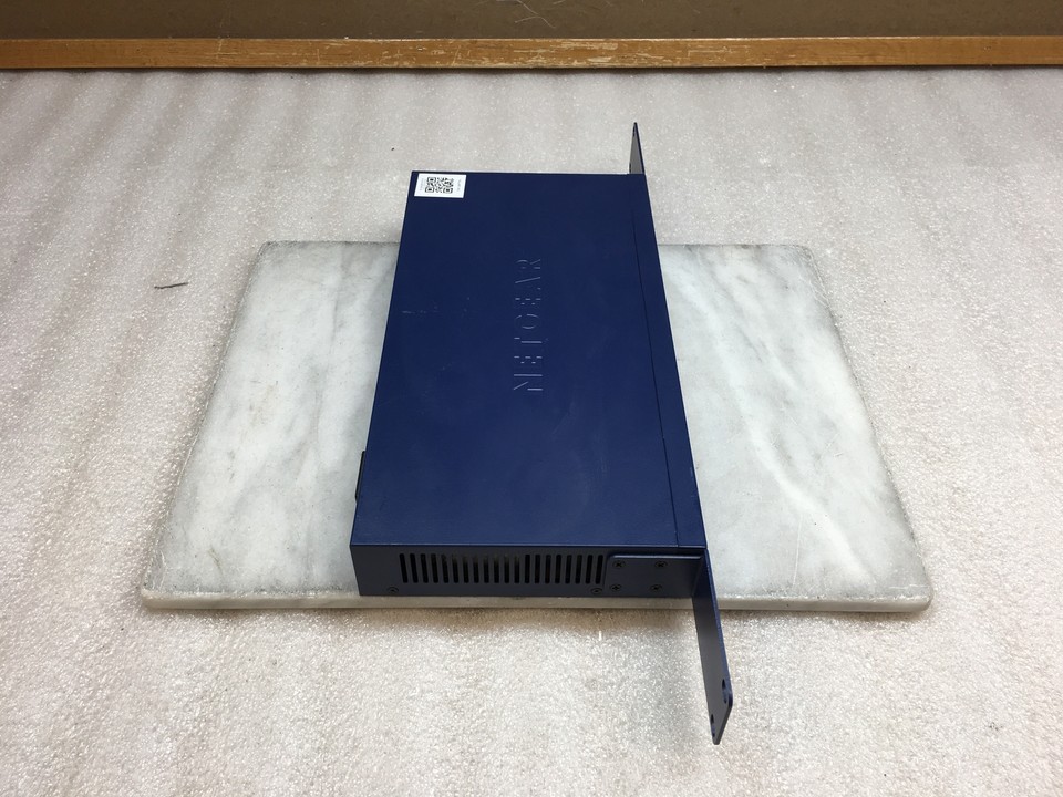 NetGear JGS524 v2 24-Port Unmanaged Network Gigabit Switch With Rack ...