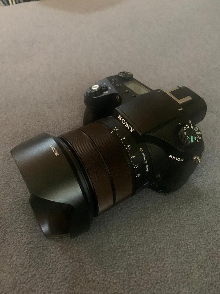 Sony DSC-RX10 IV Great Condition 20.1MP 24-600mm zoom Bridge Camera | eBay