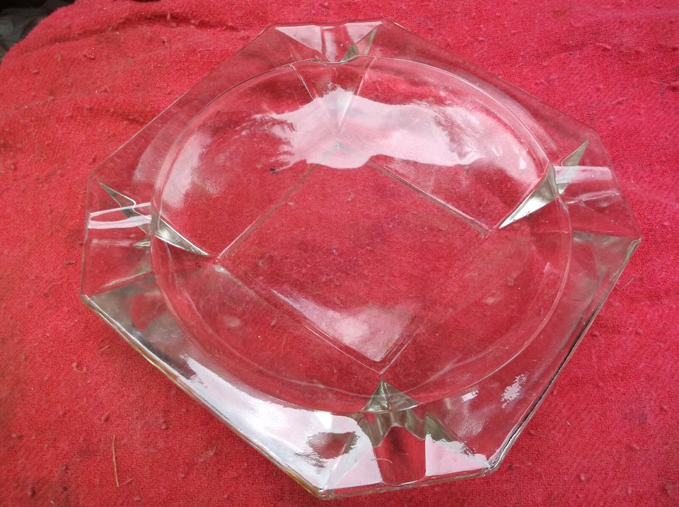 EXTRA LARGE CRYSTAL ASHTRAY GREAT FOR CIGARS APROX SIZE 8 BY 8 FREE ...