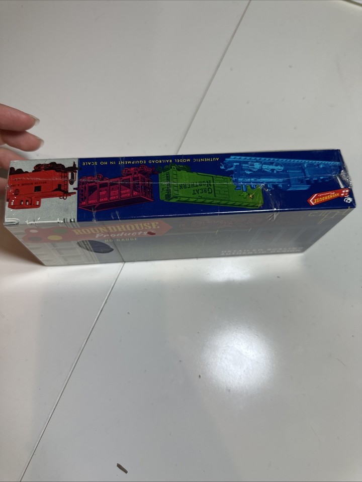 Roundhouse Products HO- Scale Durango & Silverton 34' Overton Coach ...