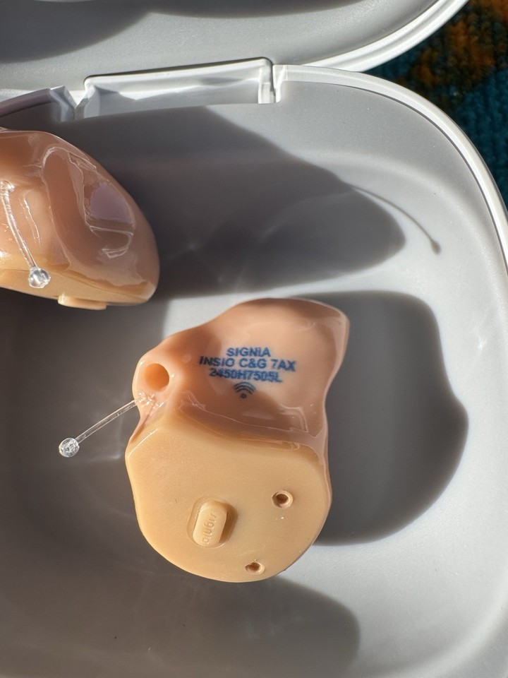 Pair of Signia Insio 7AX Charge & Go C&G AX ITE/HS/ITE Hearing Aids | eBay