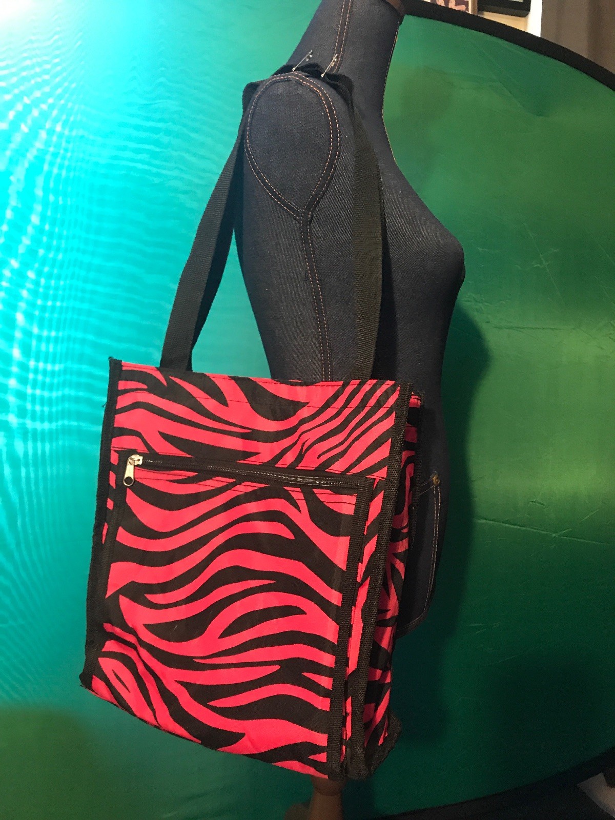 PINK ZEBRA STRIPE LUNCH OR GYM BAG | eBay