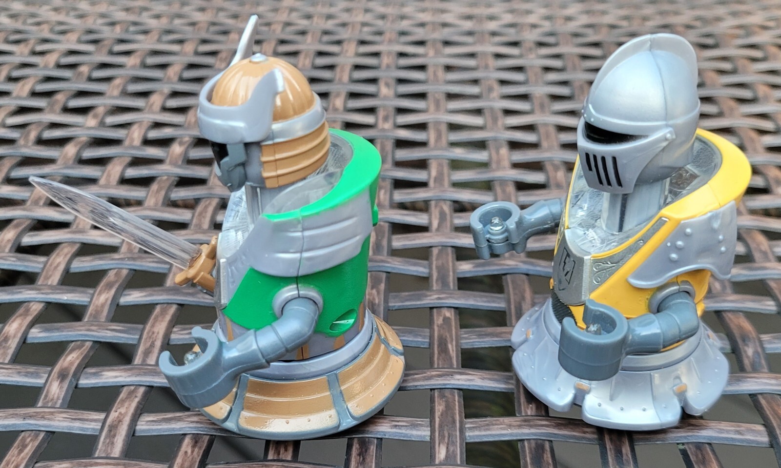 Hexbug Micro Titans Vortex Brawler Bots Samurai and Knight | eBay