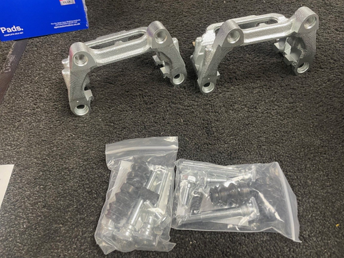 2 REAR BRAKE CALIPER BRACKET AUDI A3 S3 8P GOLF TSi TDi TFSi SLINE ...
