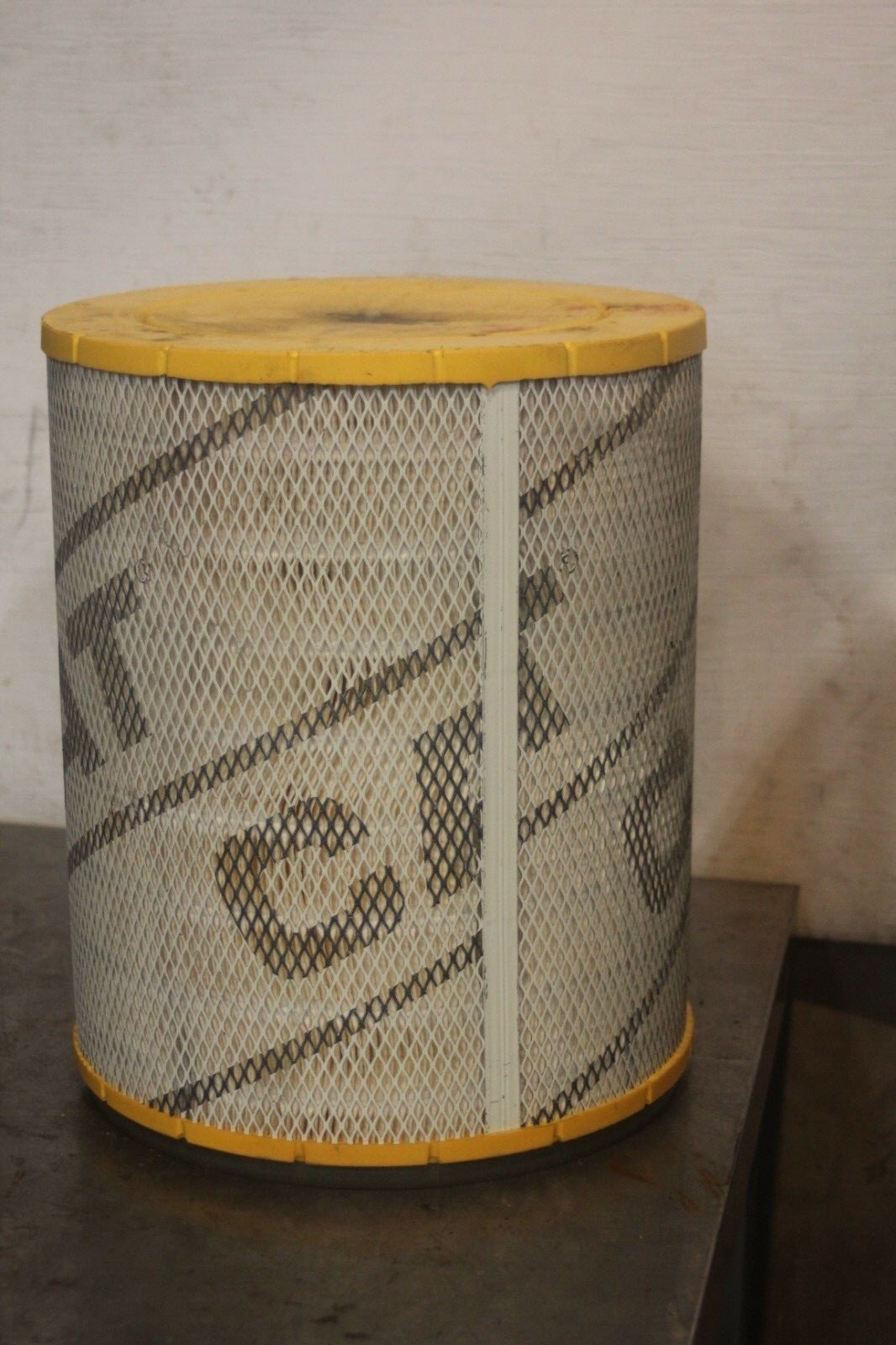 DONALDSON P181104 - Air filter cross reference