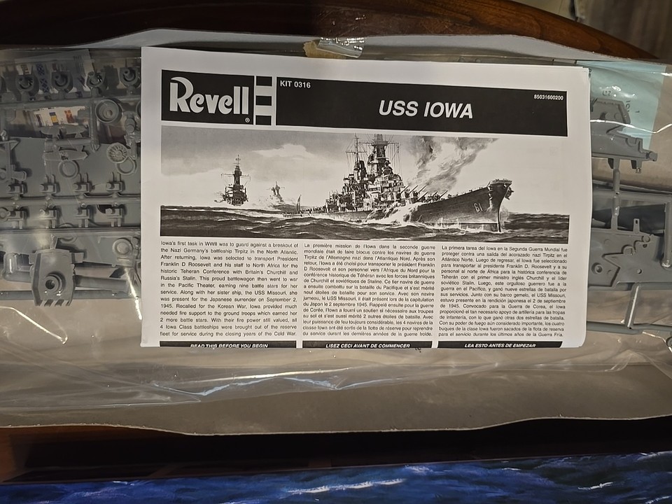 Revell BATTLESHIP U.S.S. IOWA Model Kit 5217 1:350 Scale - OOP COMPLETE ...