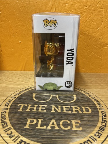 Funko Pop! Star Wars Yoda #124 Gold Chrome 2019 Galactic Convention ...