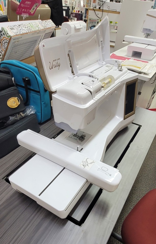 BABY LOCK UNITY SEWING QUILTING EMBROIDERY MACHINE WITH ALL ACCESSORIES ...