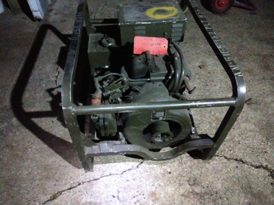 GENERATOR MILITARY MEP 025A 1.5 KW 2 Cylinder Mint 28V Runs Great 1968 ...