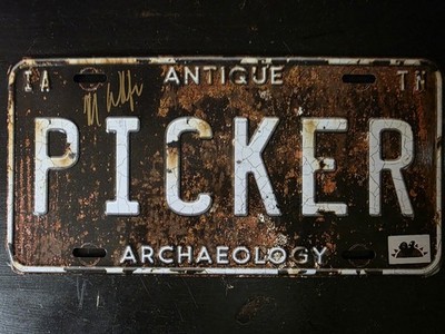 MIKE WOLFE American Pickers metal license plate - Autographed | eBay