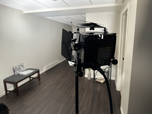 Lowel Lighting Kit w/Omni, Pro, Tota & Rifa (softbox) lights, stands ...