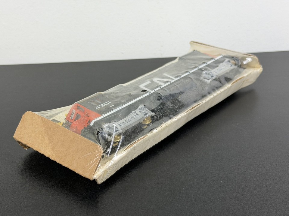 NEW TYCO HO Scale Diesel Alco Century 430 Locomotive CN Canadian ...