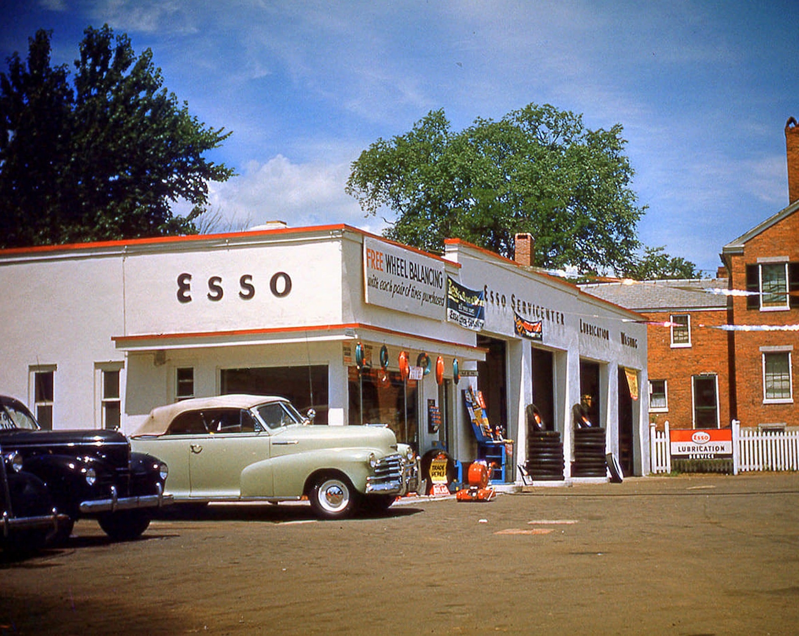 1951 ESSO GAS STATION PHOTO (205-S) | eBay