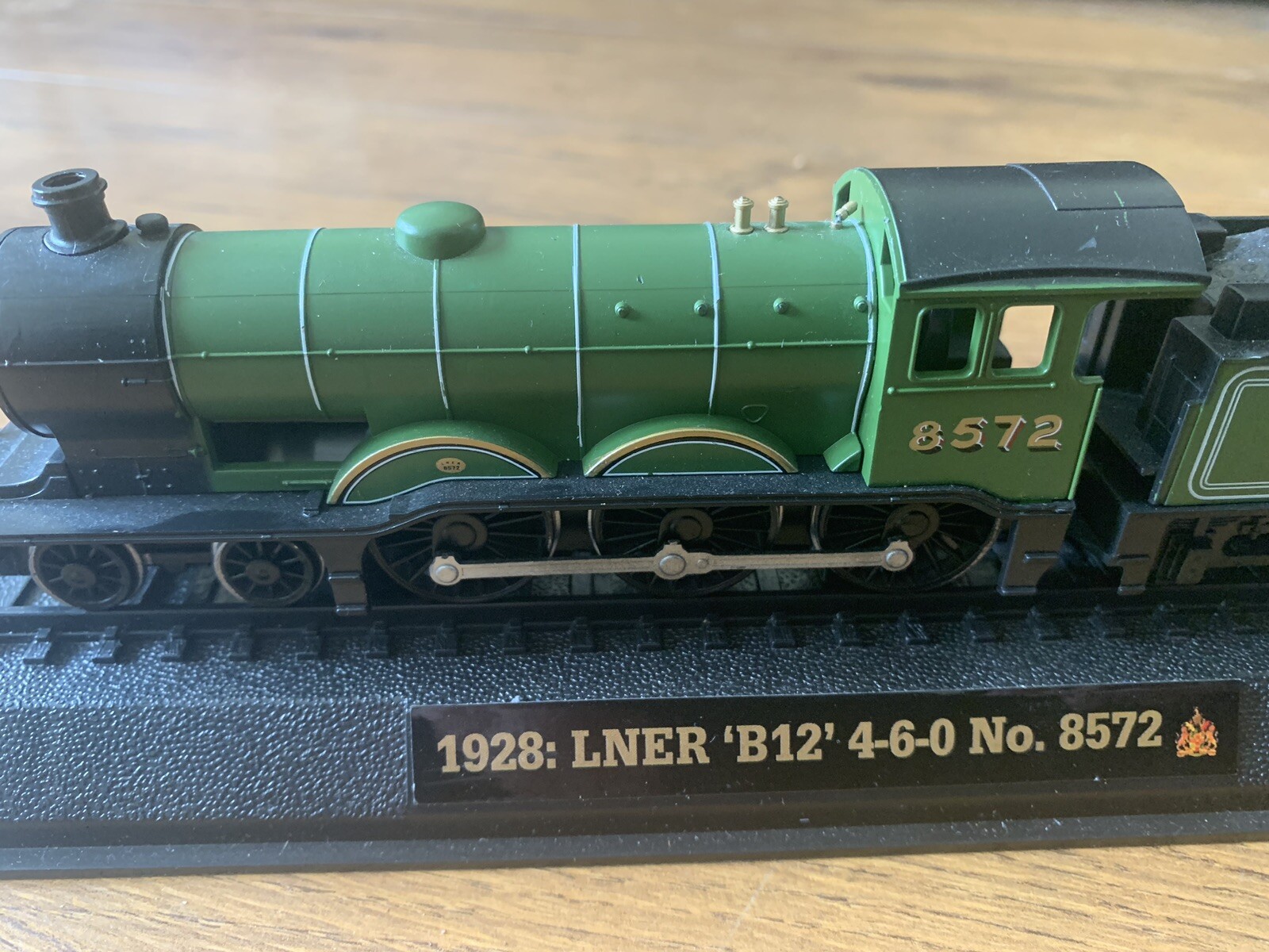 Amercom 1928: LNER 'B12' 4-6-0 No. 8572 - 00 Static Model Train | eBay UK