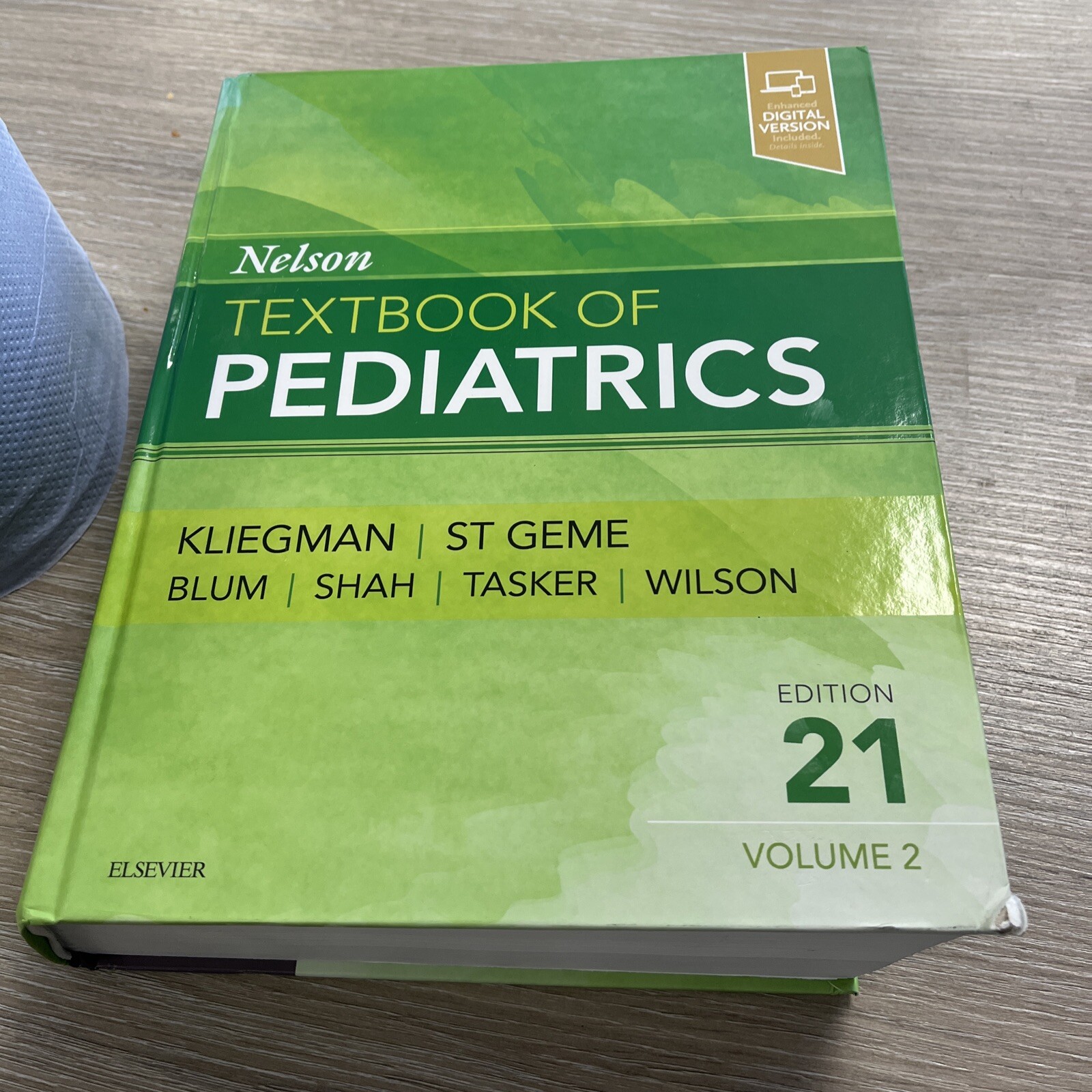 Nelson Textbook of Pediatrics, 2-Volume Set by Robert M. Kliegman ...
