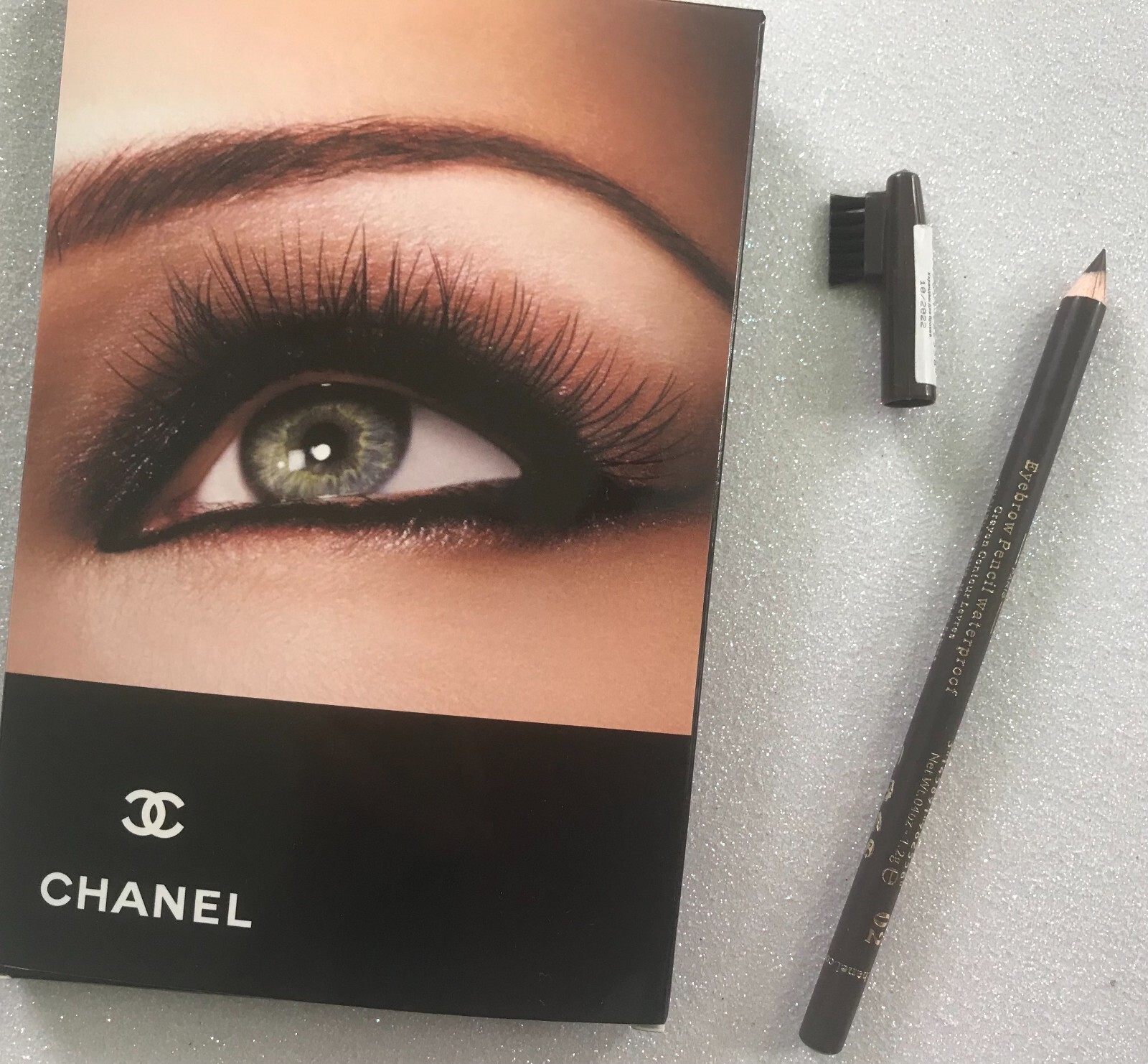 Chanel Eyebrow Brush / Pencil Waterproof Crayon Contour Levres Brown 02 ...