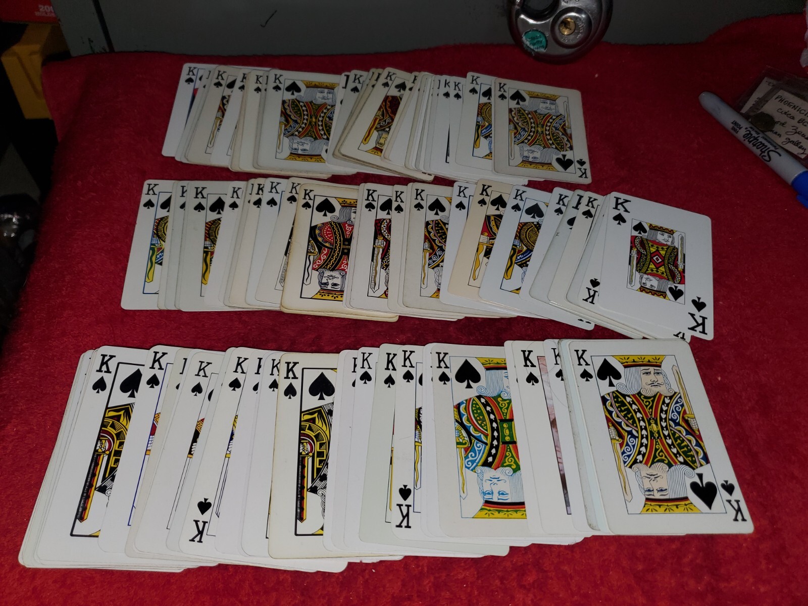 LOT OF 100 VINTAGE RANDOM PLAYING CARDS DIFF BACKS BUT ALL KING OF ...