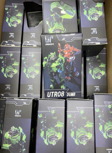 In Stock New Unique Toys R-08 Dumb Skids Action Figure Transforms Toy ...