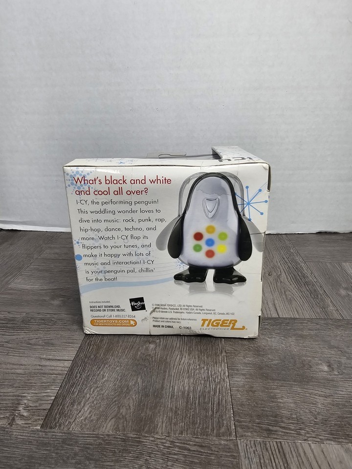 I-CY Icy Penguin Lighted Dancing Speaker Hasbro New Damage Box Tiger ...